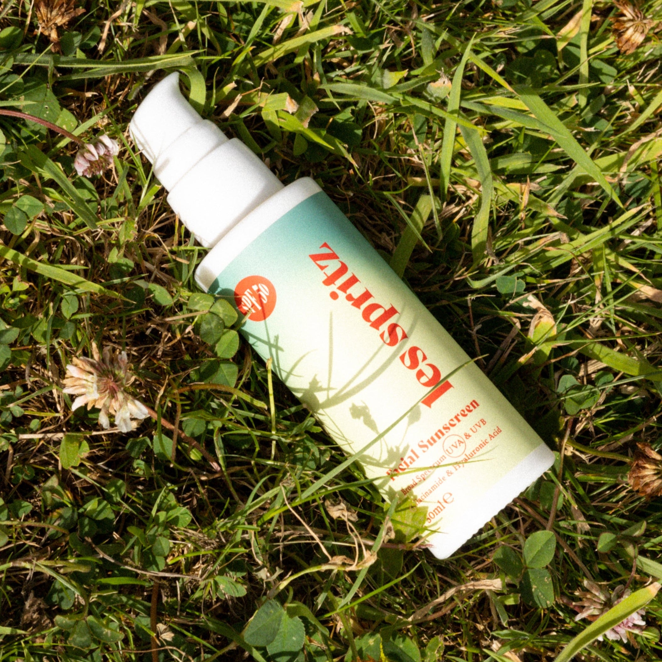 SPF50 Sunscreen with Niacinamide & Hyaluronic Acid – les spritz